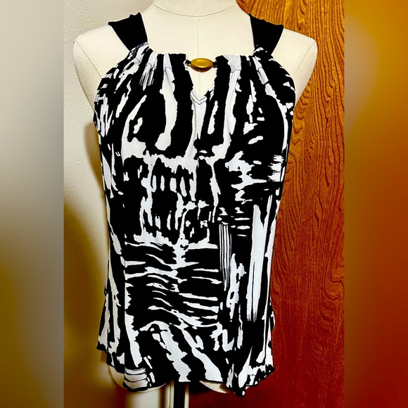 BCX | Tops | Bcx Black White Sleeveless Toptank | Poshmark
